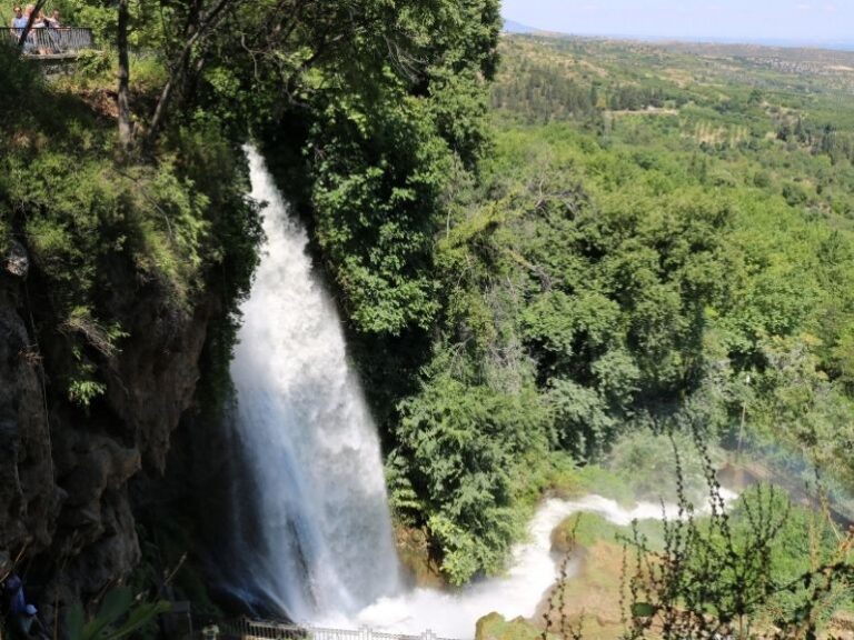 7+1 μέρη που πρέπει να δεις όταν βρεθείς στην Έδεσσα