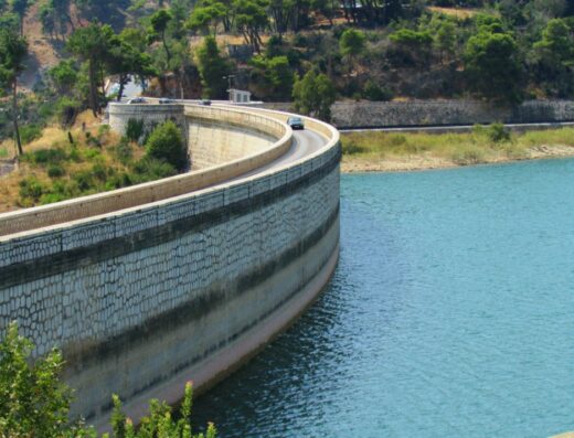 Εκδρομή στη λίμνη Μαραθώνα με την Οικογένεια - Τι να δεις